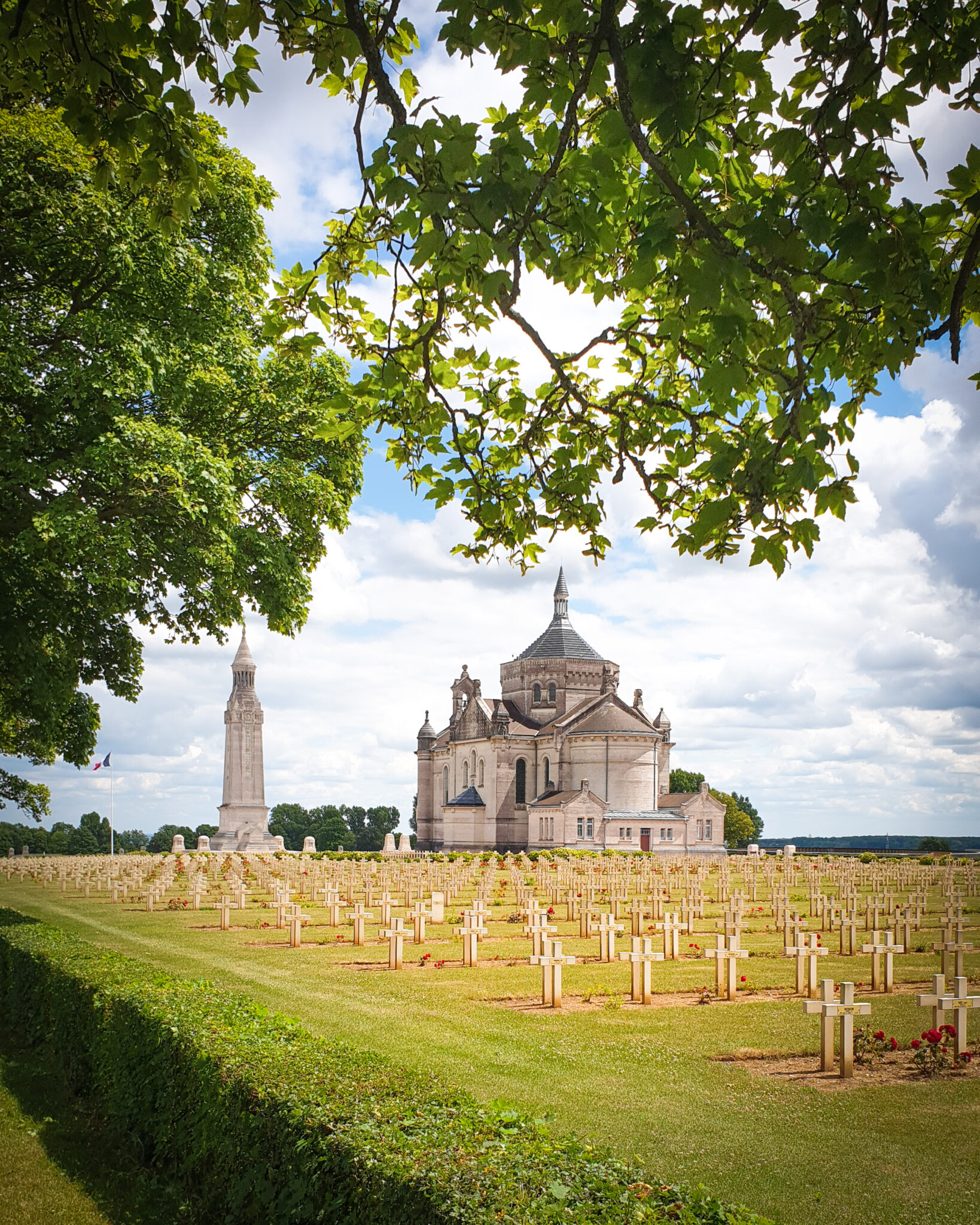 Mémorial Notre-Dame de Lorette – Visitez la nécropole et l’Anneau de la ...